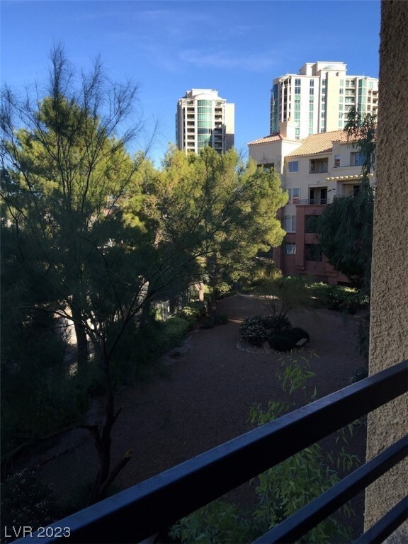 230 E Flamingo Rd Unit 224, Las Vegas, NV 89119 - Condo for Rent in Las ...