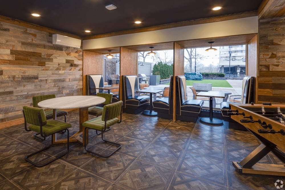 The Bryn - 5600 N Sheridan Rd - 5600 N Sheridan Rd Chicago, IL 60660 ...