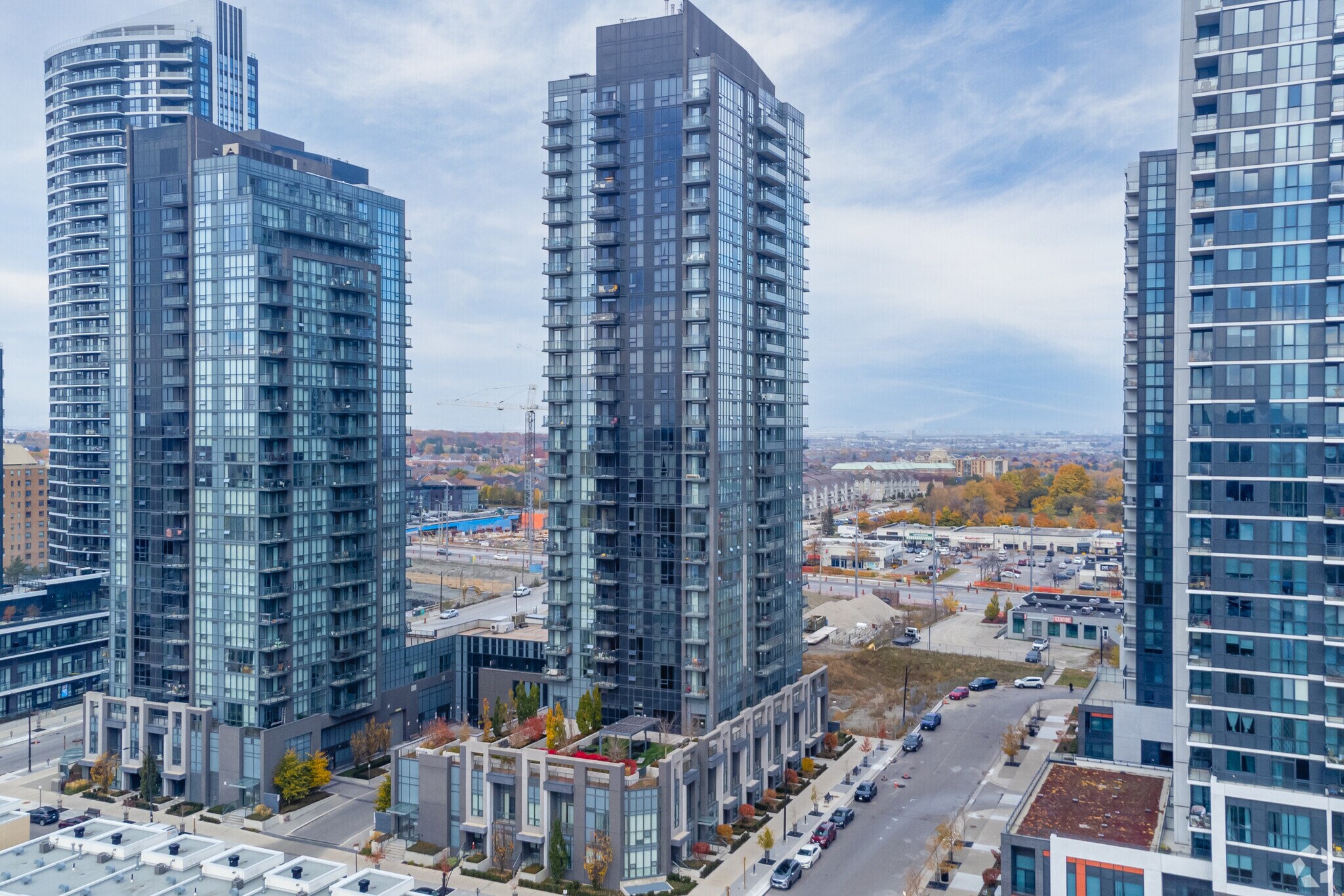 Amber Condos Apartments - 5025 Four Springs Ave Mississauga, ON ...