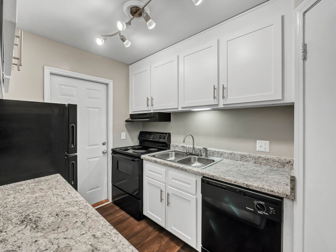 Redmond Chase Apartment Homes - Apartments at 1349 Redmond Cir NW Rome ...