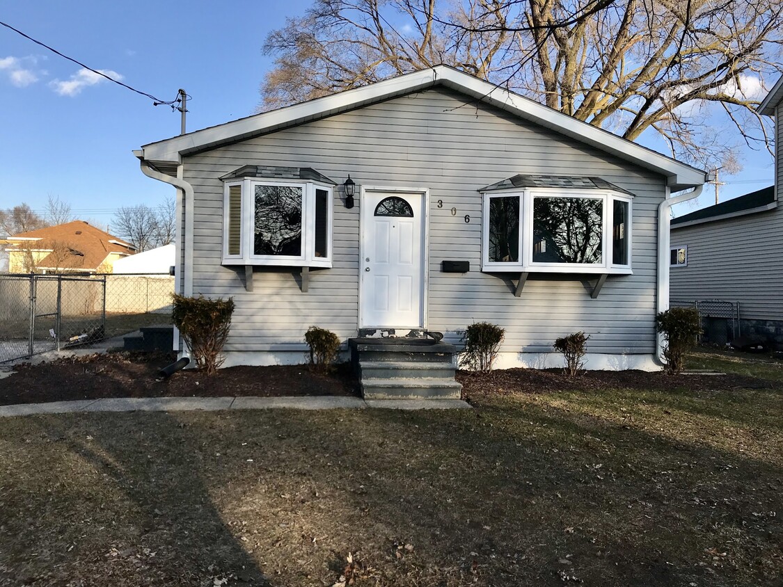 306 King St, Bay City, MI 48706 - House Rental in Bay City, MI ...