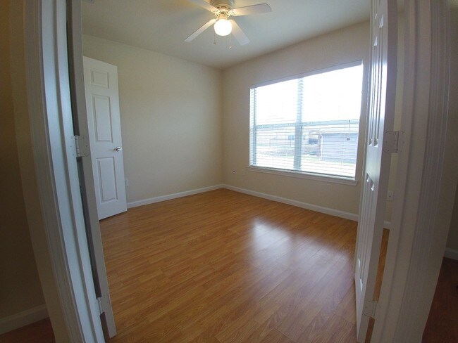 Cobblestone Manor Senior Apartments Apartments - Fort Worth, TX ...