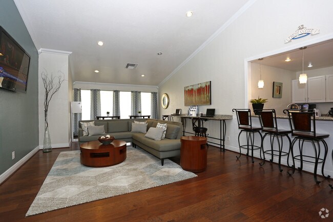 Coopers Pond Rentals - Tampa, FL | Apartments.com