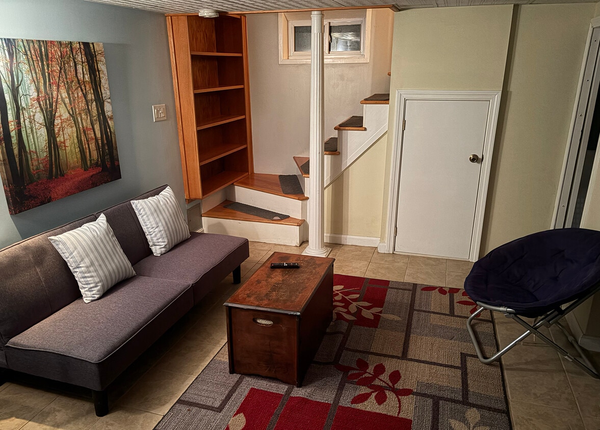 3 Judkins St, Rumford, RI 02916 - House Rental in Rumford, RI ...