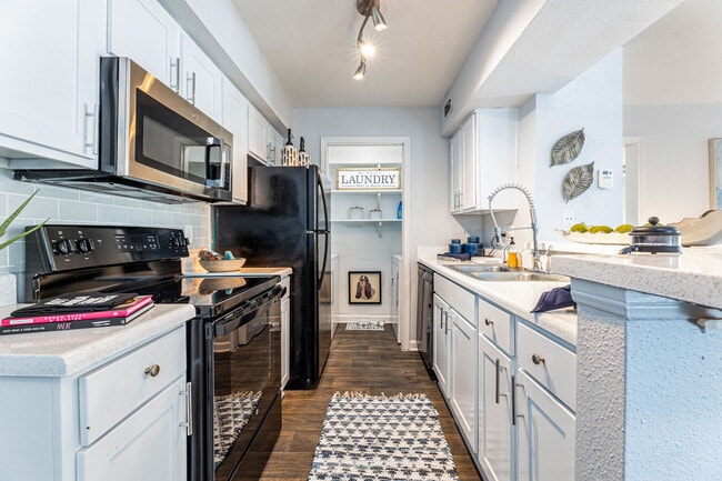 Apartments near 1960 Jones Rd | Apartments.com