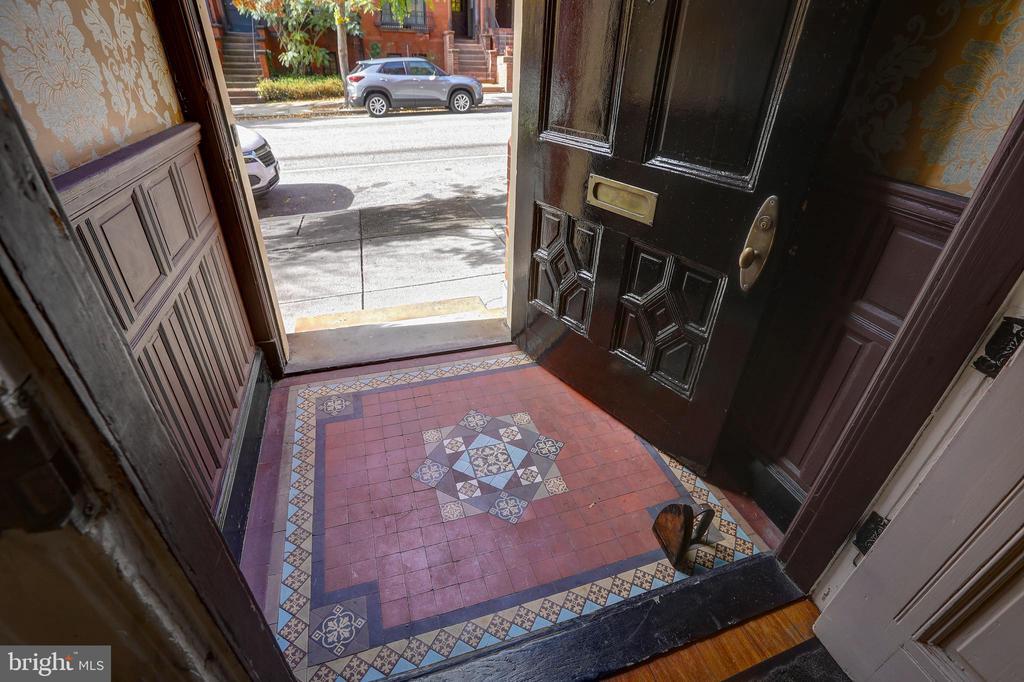 1007 N Calvert St, Baltimore, MD 21202 - Townhome Rentals in Baltimore ...