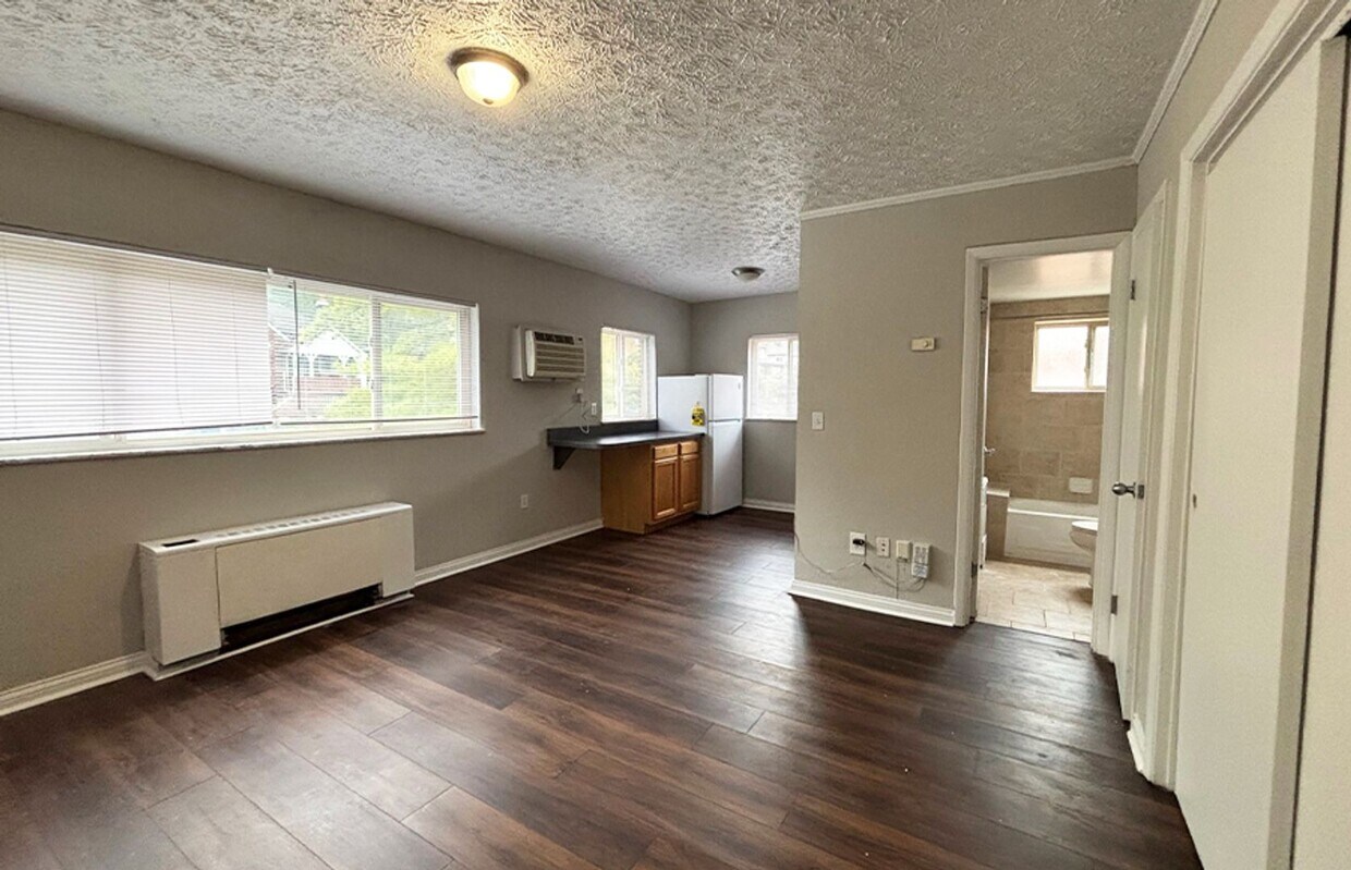 555 Lowell Ave Unit 555-05, Cincinnati, OH 45220 | Apartments.com