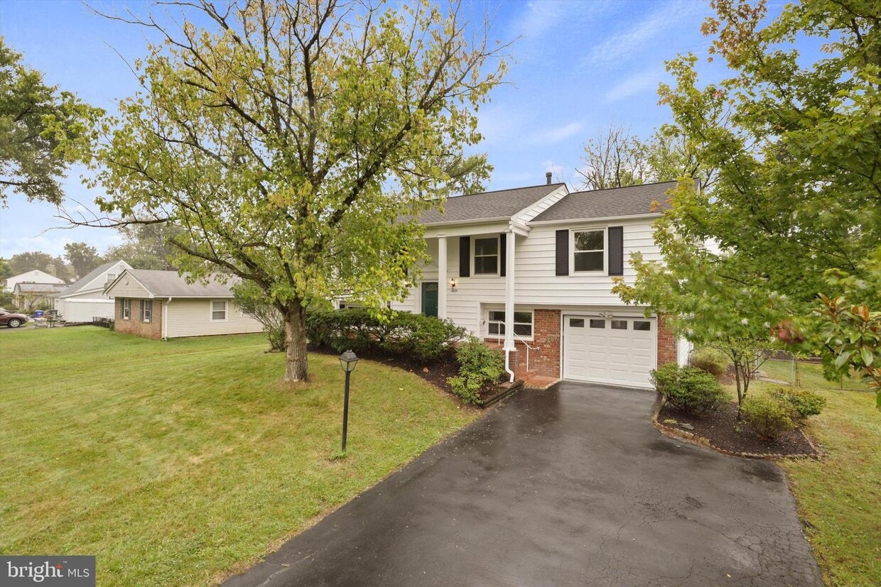 4205 Middle Ridge Dr, Fairfax, VA 22033 - House Rental in Fairfax, VA | Apartments.com