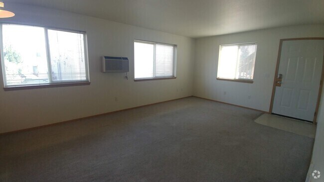 Pullman Halls Houses for Rent with High Ceilings - Pullman, WA