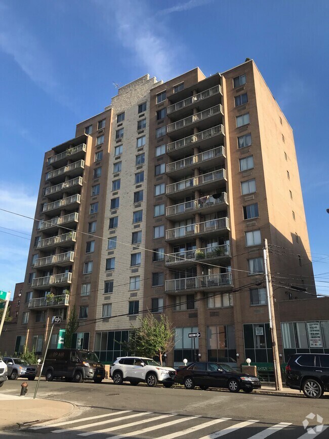 Apartments For Rent in Rego Park NY - 93 Rentals | Apartments.com