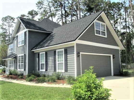 Apartments for Rent with Garages in Commodore Point at Eagle Harbor ...