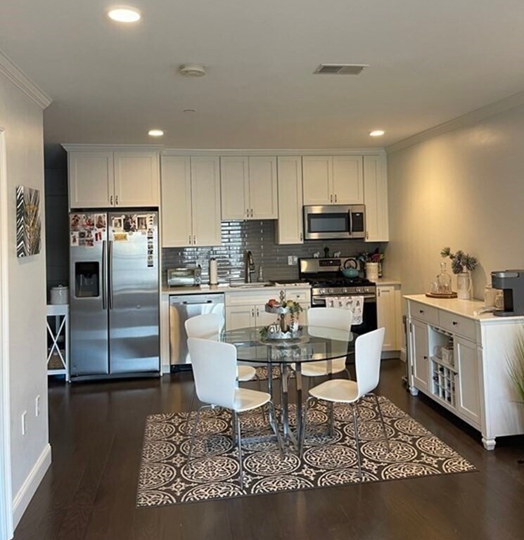 726 E Broadway Unit 205, Boston, MA 02127 - 726 E Broadway Boston, MA ...
