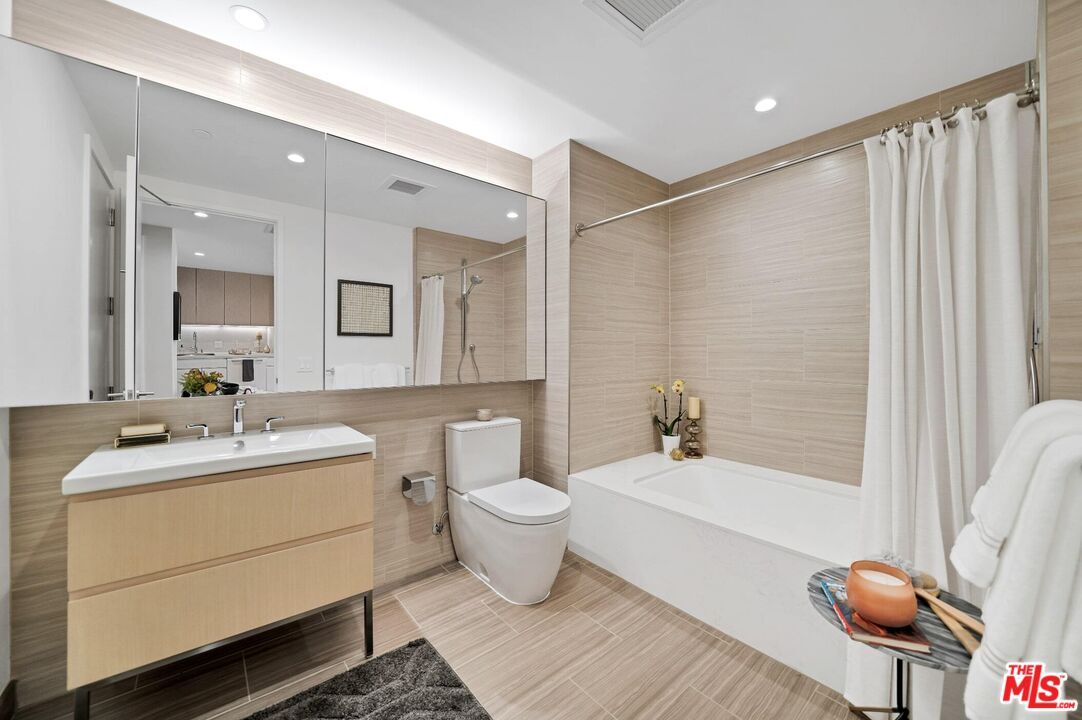 877 Francisco St Unit 1620, Los Angeles, CA 90015 - Condo for Rent in ...
