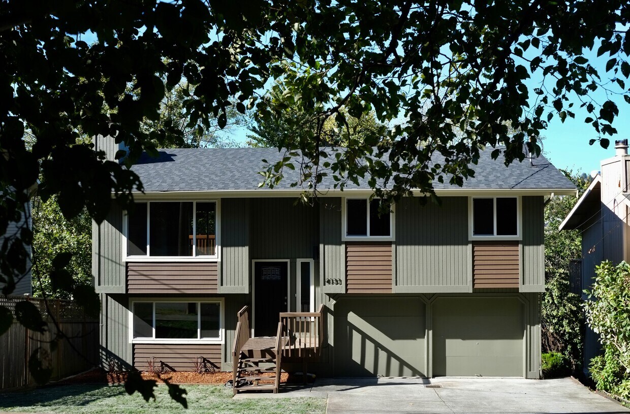 4133 23rd Avenue Southwest, Seattle, WA 98106 - House Rental in Seattle ...