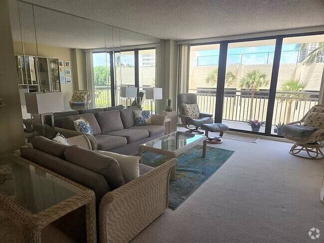 Apartamentos de renta en Yacht Harbor Estates con acceso para silla de ...