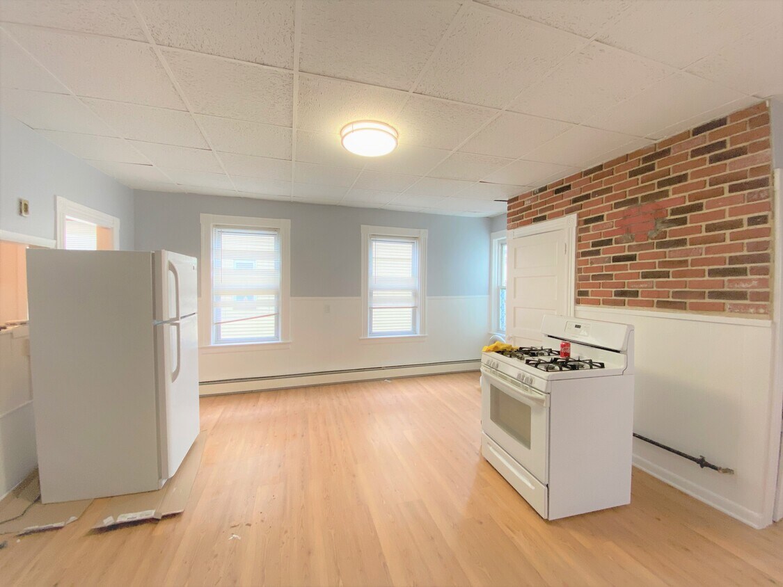 5 Sterling St Unit 3, Worcester, MA 01610 - 5 Sterling St Worcester, MA ...