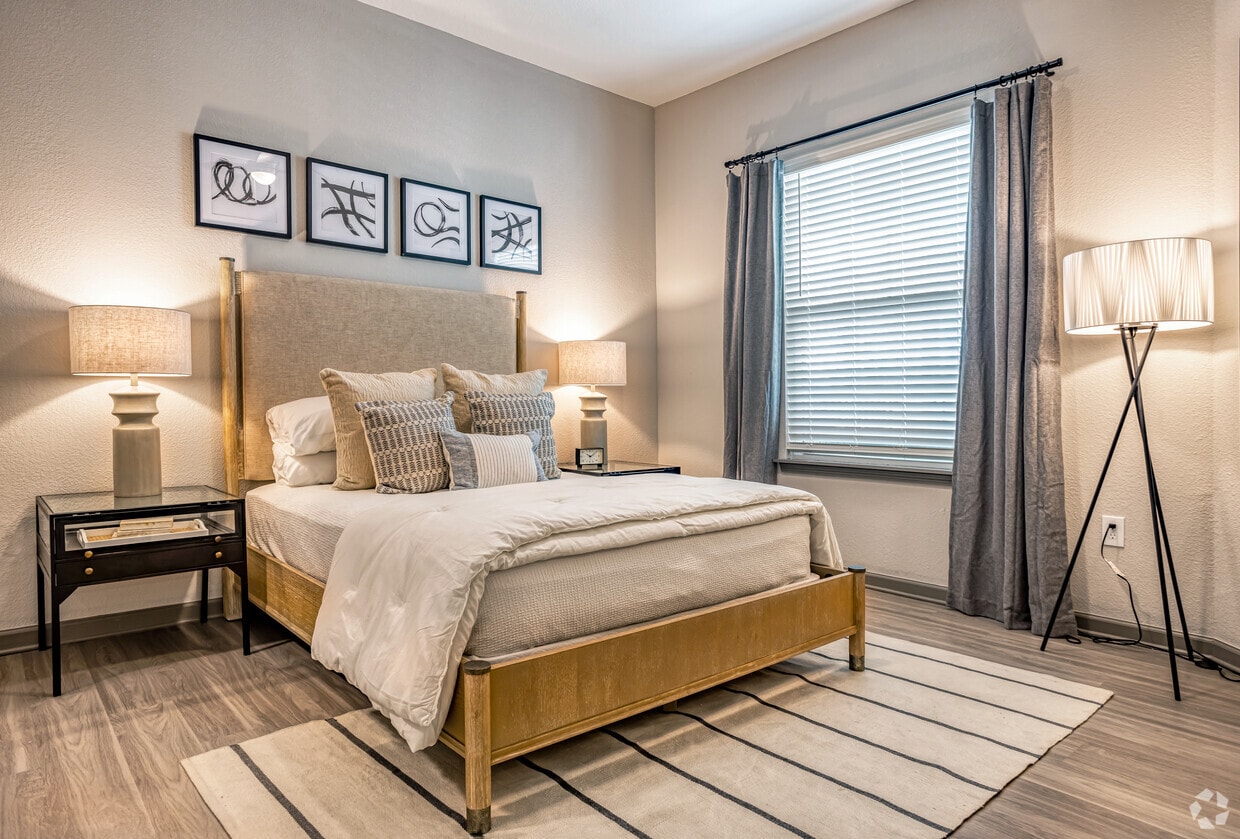 Rowan Pointe - 7950 Park Blvd Pinellas Park, FL 33781 | Apartments.com