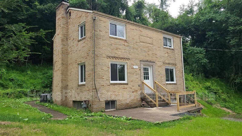 1044 Sunnyfield Ln, Pittsburgh, PA 15235 - House Rental in Pittsburgh ...