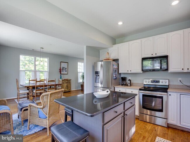 6045 Drum Point Rd, Deale, MD 20751 - House Rental in Deale, MD ...