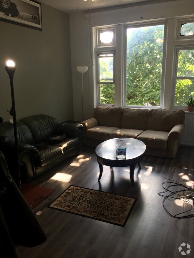 Ranch Triangle Student Apartments for Rent - Chicago, IL | Apartments.com