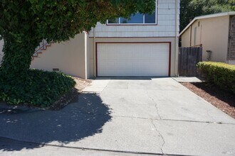 Fleming Ranch Apartments for Rent with Hardwood Floors - Vallejo, CA ...