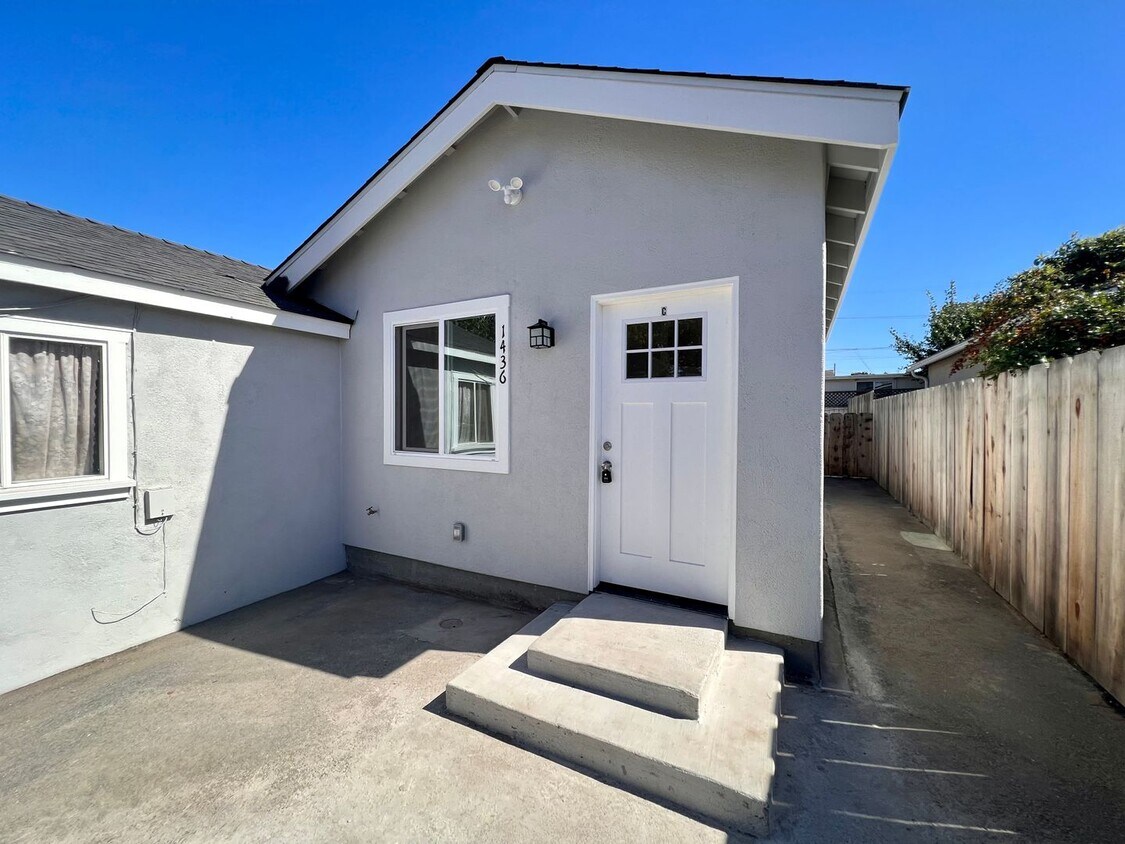 1436 Kenneth St Unit C, Seaside, CA 93955 - Room for Rent in Seaside ...