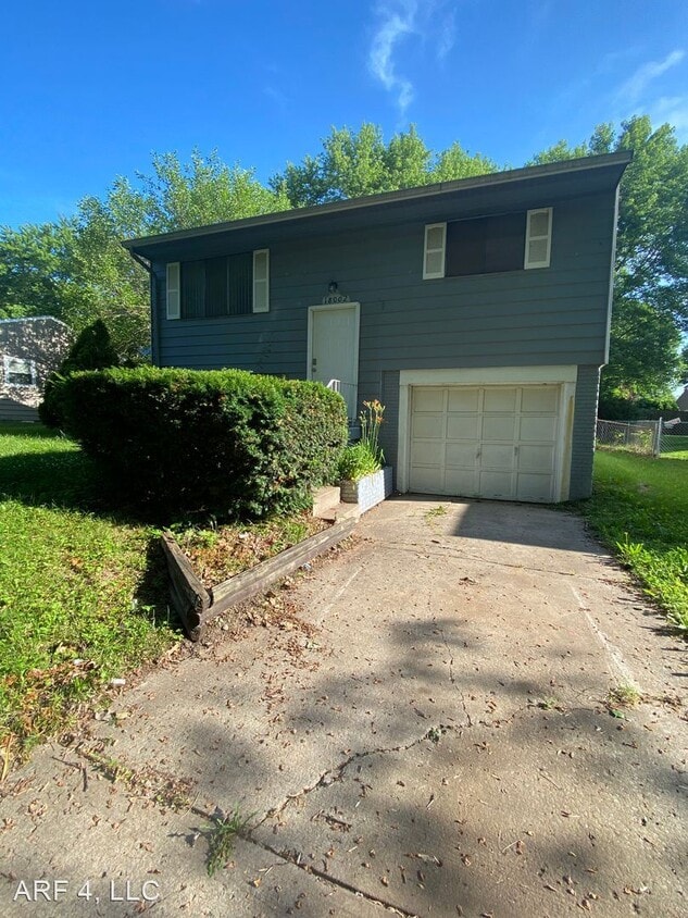 18002 E 18 Terrace N, Independence, MO 64058 - House Rental in ...