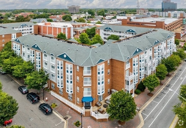 Downtown Hampton Apartments for Rent with High Ceilings - Hampton, VA ...