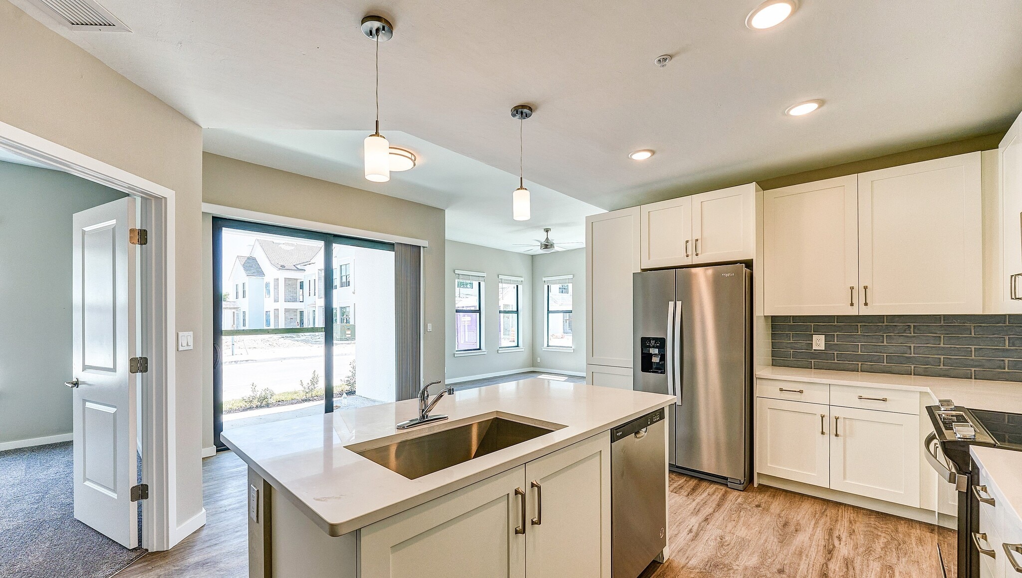 Imperial Crossing Luxury Apartment Homes - 3561 Imperial Crossing Dr ...
