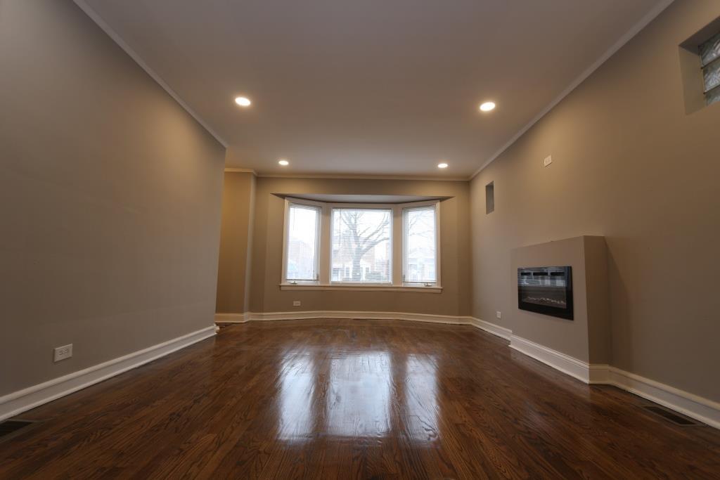 10446 S Eberhart Ave, Chicago, IL 60628 - 10446 S Eberhart Ave Chicago ...