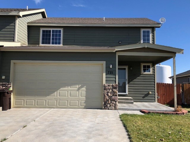 721 Reshaw Cir, Evansville, WY 82636 - Townhome Rentals in Evansville ...