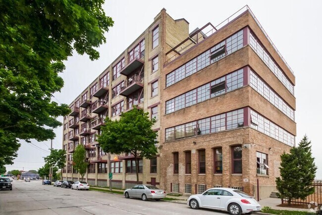 Milwaukee WI Condos for Rent from $595