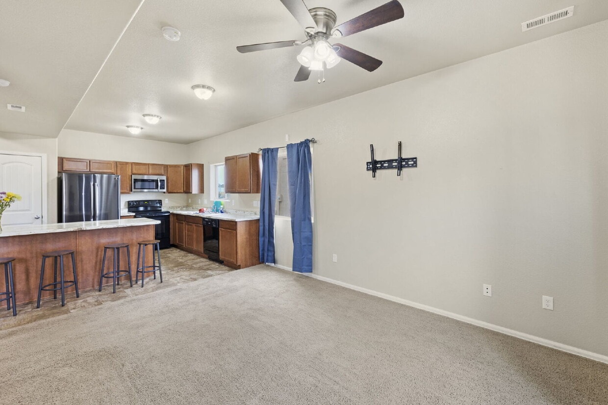 7132 Bracken Pl, Fountain, CO 80817 - Room for Rent in Fountain, CO ...
