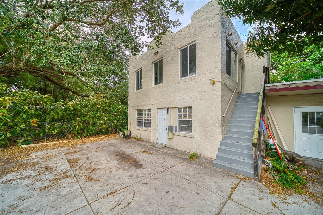 1045 NE 131st St Unit B2, North Miami, FL 33161 - Room for Rent in ...