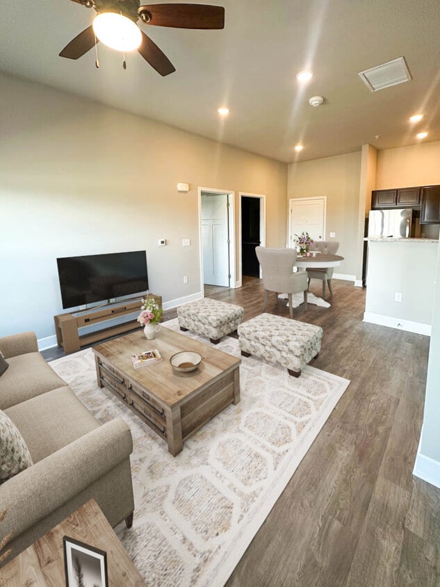 Founders Ridge - 12925 Constitution Blvd Papillion, NE 68138 ...