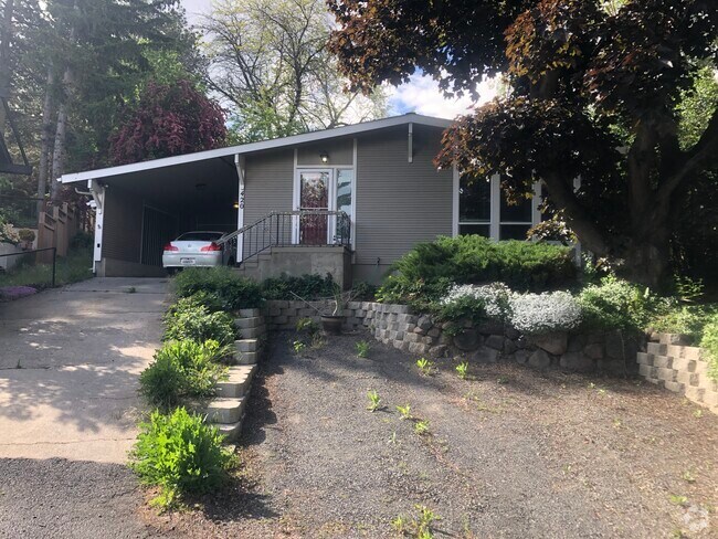 Pullman Halls Studio Apartments for Rent - Pullman, WA - 6 Rentals ...