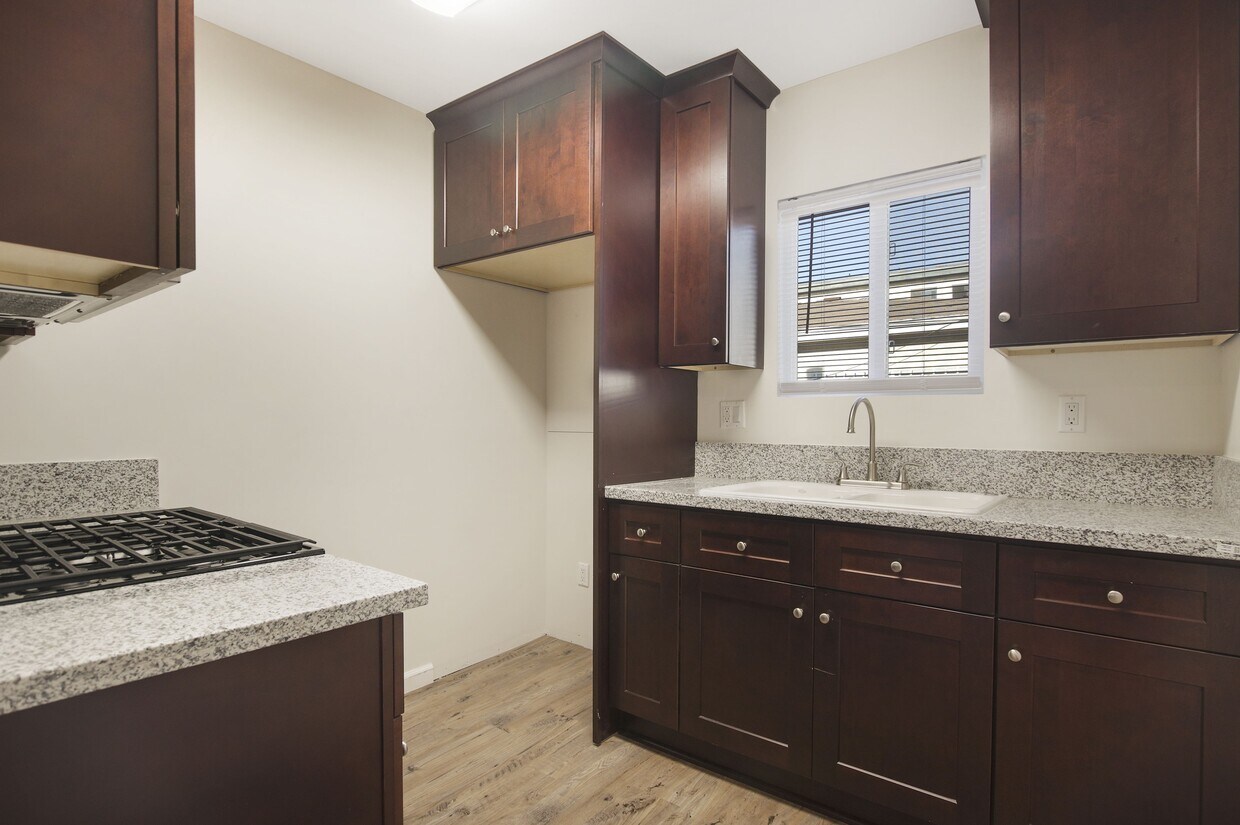 4091 Rosecrans Ave, Hawthorne, CA 90250 - Townhome Rentals in Hawthorne ...