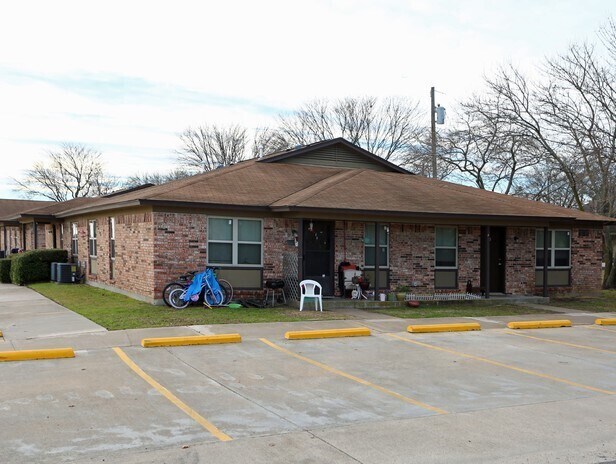 700 S Main St, Venus, TX 76084 - Room for Rent in Venus, TX ...