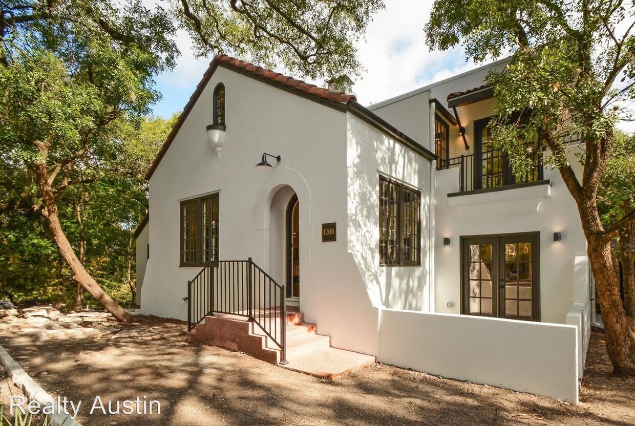 1208 West Dr, Austin, TX 78705 - House Rental in Austin, TX ...
