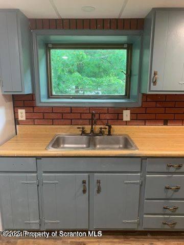 210 Center St, Clarks Summit, PA 18411 - Room for Rent in Clarks Summit ...