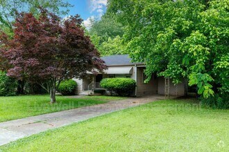 Roebuck Crest Estate Apartments for Rent with Hardwood Floors ...