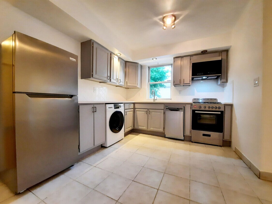 320 6th St, Union City, NJ 07087 - Room for Rent in Union City, NJ ...