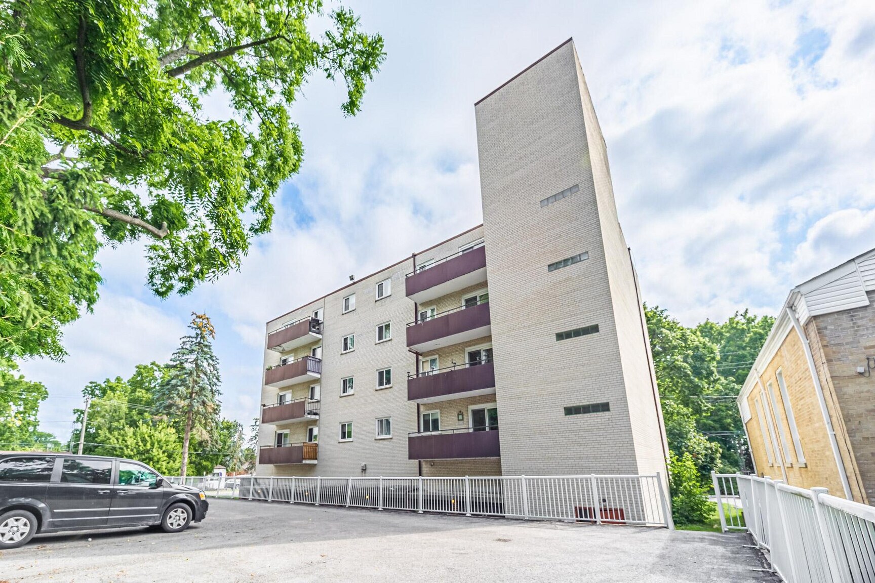 140 Kent Street Apartments - 140 Kent St Whitby, ON | Apartments.com