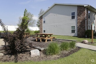 Stone Ridge Square Rentals - Urbana, IL | Apartments.com