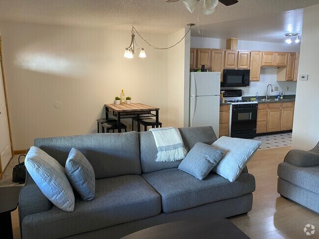 Summer Stone Apartments for Rent with Extra Storage - Anchorage, AK - 1 ...