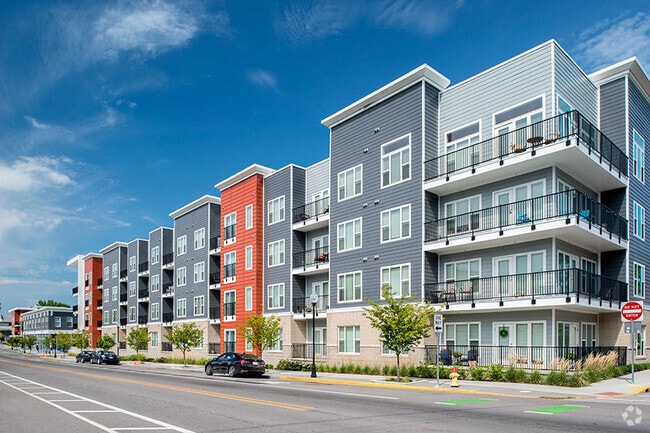 Downtown New Albany Studio Apartments under $900 - New Albany, IN - 30 ...