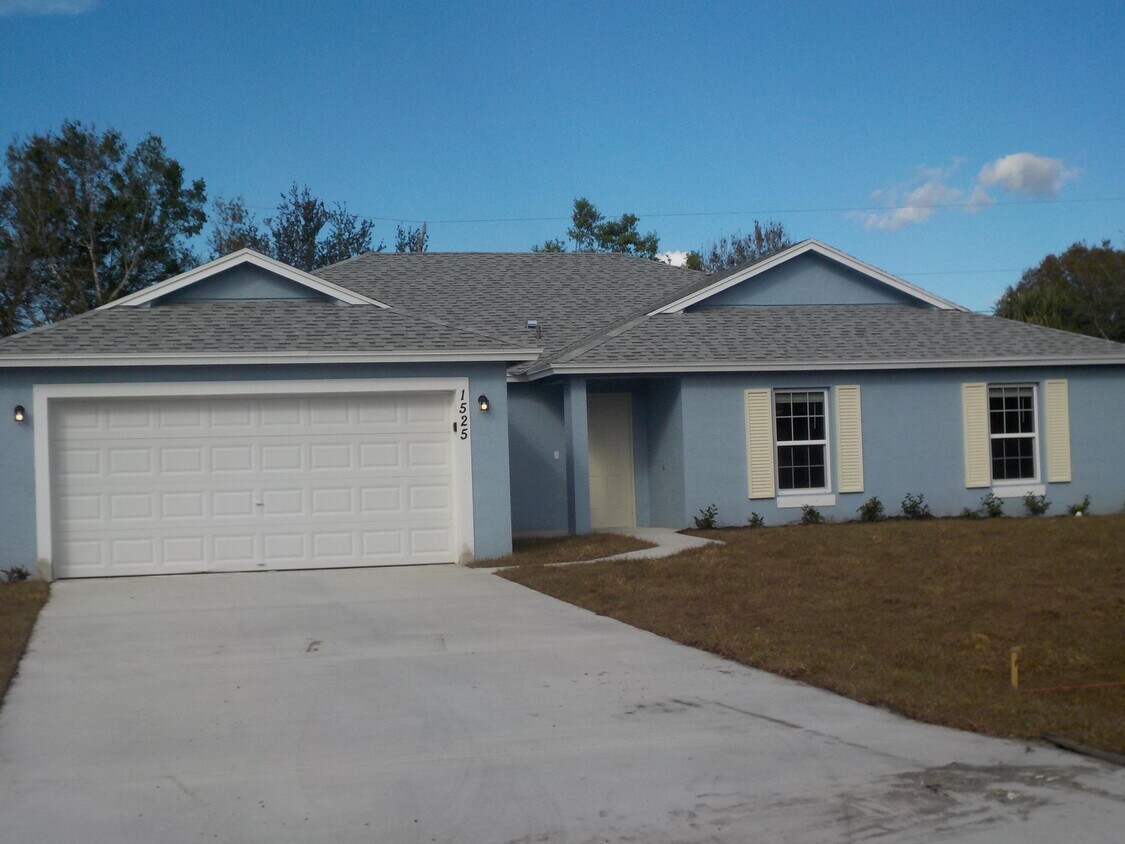1525 SW Escobar Ln, Port Saint Lucie, FL 34953 - House Rental in Port ...