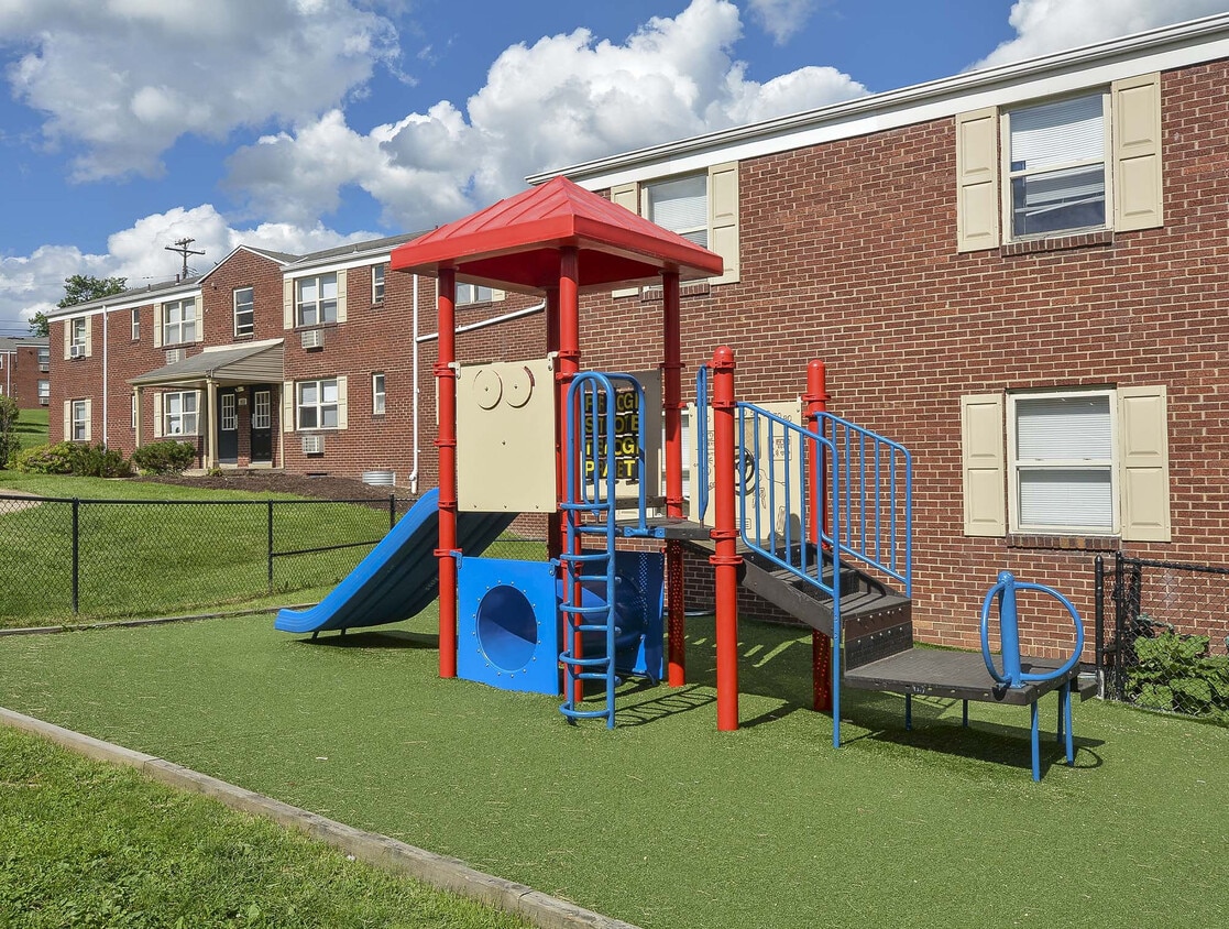 The Alden - 5492 Youngridge Dr Pittsburgh, PA 15236 | Apartments.com