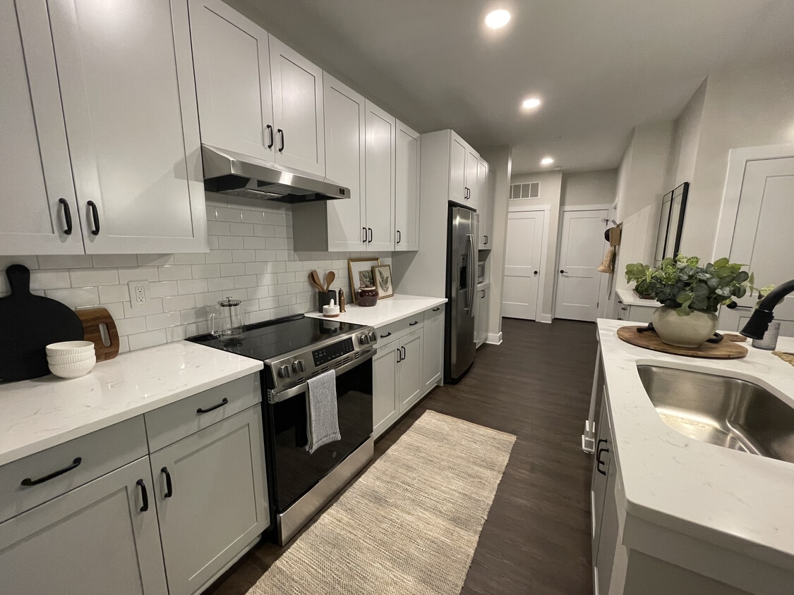 BellaAge Hickory Active Adult 55+ - 22 S Center St Hickory, NC 28602 ...