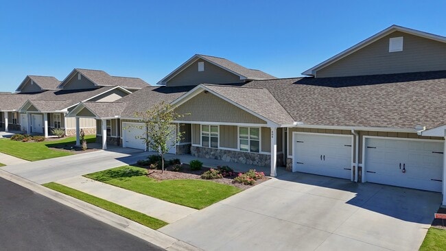 Apartments for Rent with a Dog Park Near Kings Pointe | Apartments.com